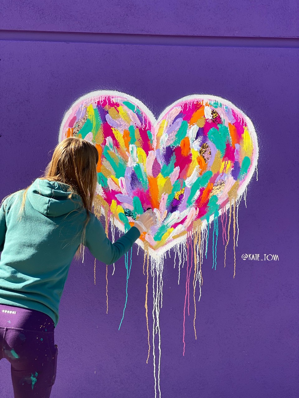Artist Kate Tova Heart murals at Umbrella Alley – Umbrella Alley San ...